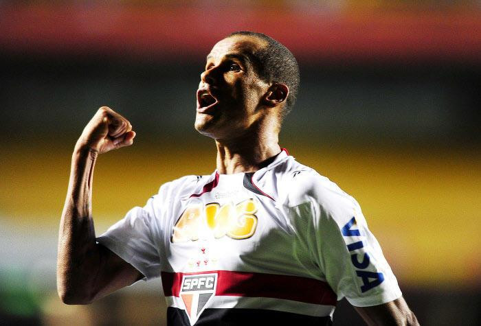 Rivaldo : « Commencer par entraîner Barcelone, comme Guardiola ...