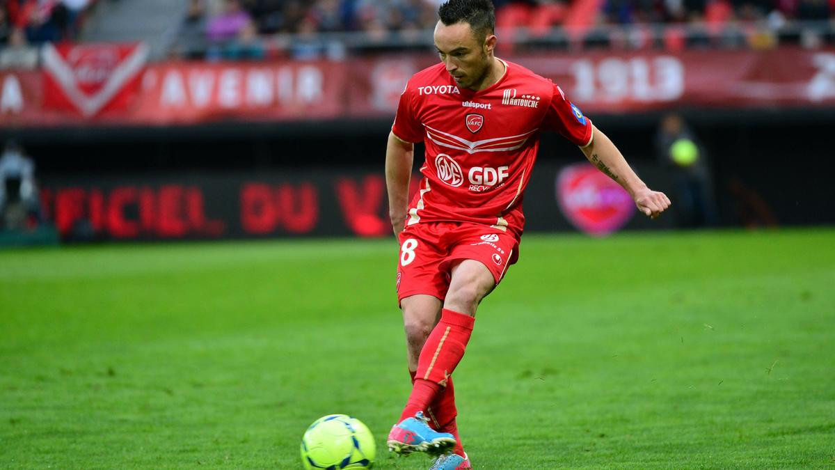 Mercato - Officiel : Danic signe à l’OL ! - Le10sport.com