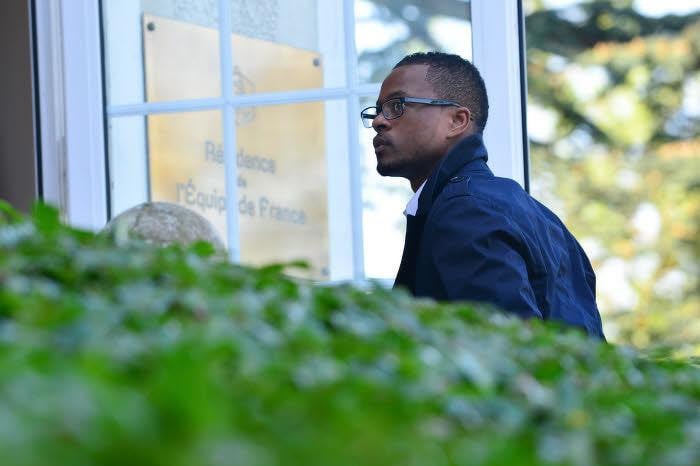 Équipe de France : Evra allume Pierre Ménès ! - Le10sport.com