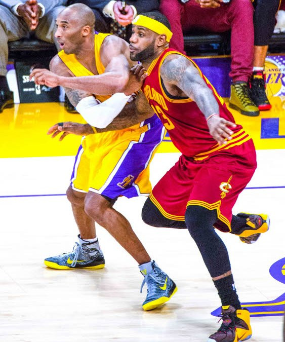 Basket - NBA : Quand LeBron James prend la défense de Kobe Bryant ...