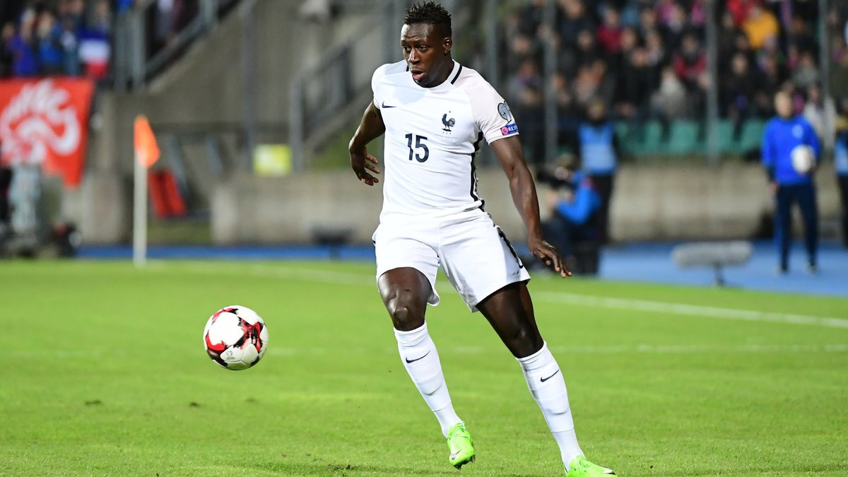 Équipe de France : Pierre Ménès valide la première de Benjamin Mendy ...