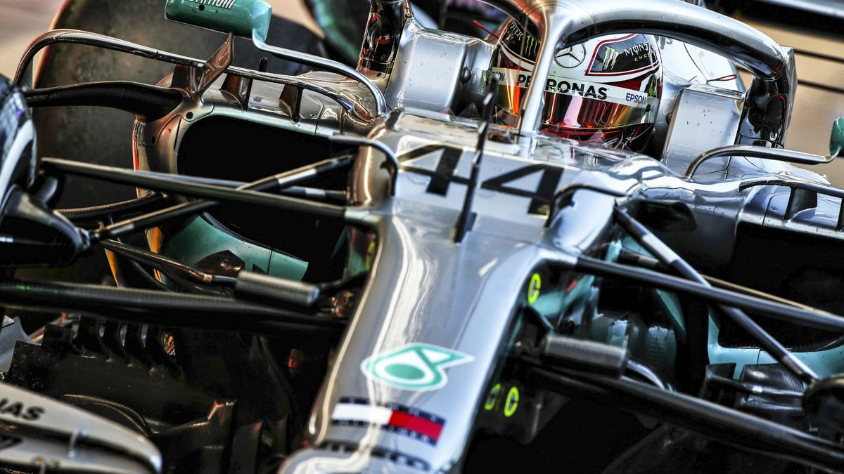 Formule 1 : Lewis Hamilton met la pression sur Mercedes ! - Le10sport.com