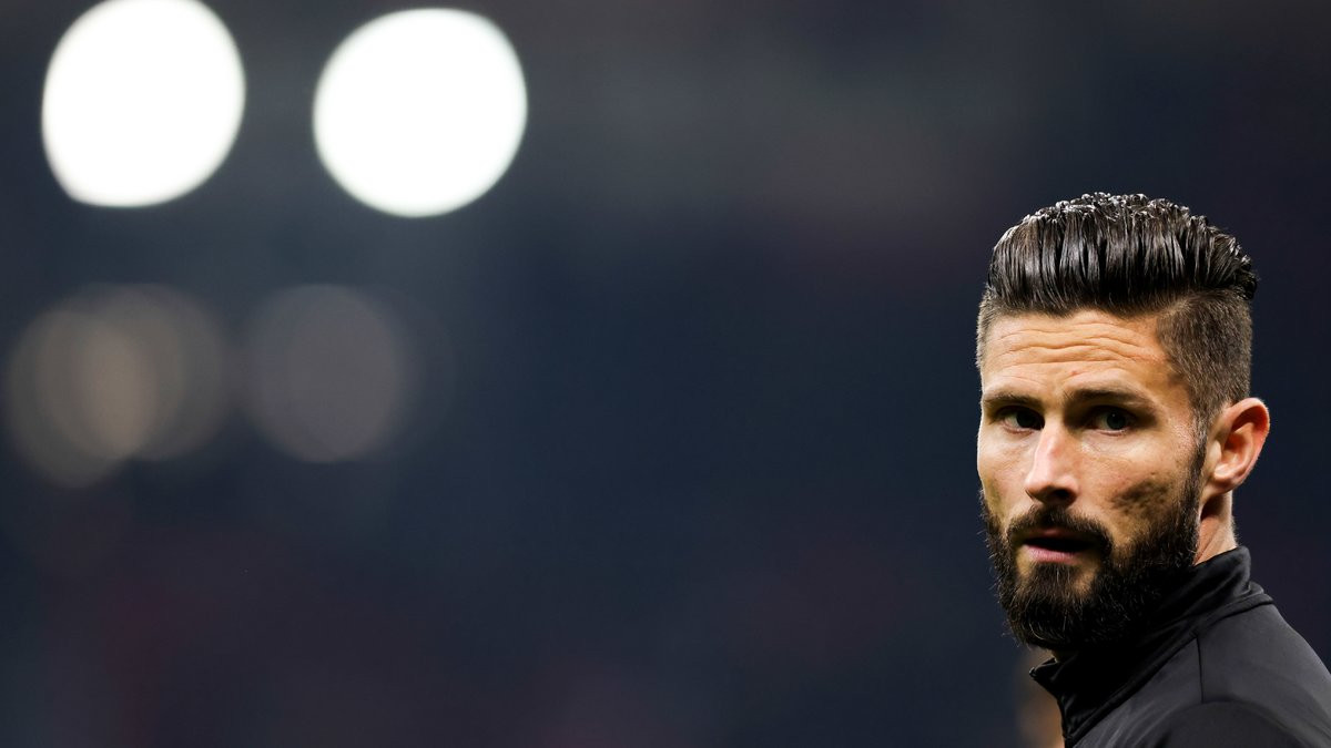 Équipe de France : Giroud interpelle Deschamps pour un retour chez les Bleus ! - Le10sport.com