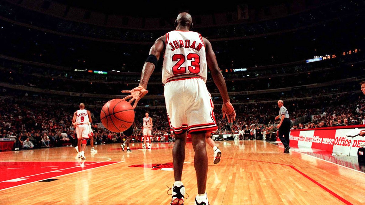 Michael Jordan, Wilt Chamberlain… La NBA rend hommage aux légendes ...