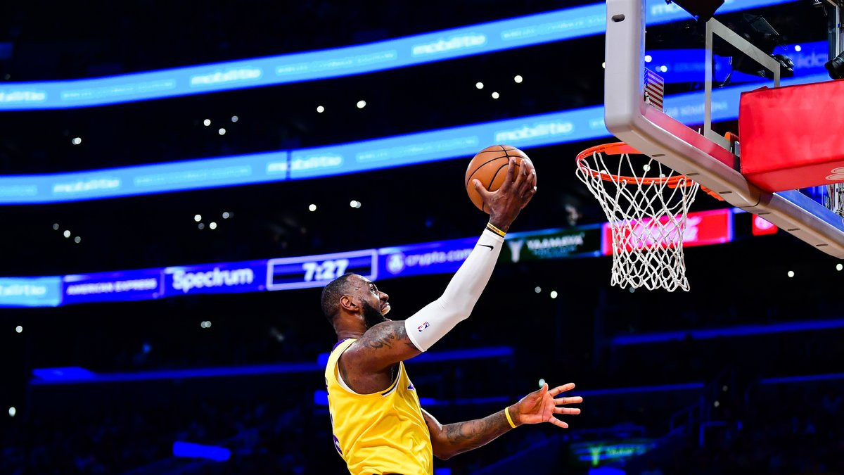 NBA : LeBron James nomme les deux joueurs les plus influents de l ...