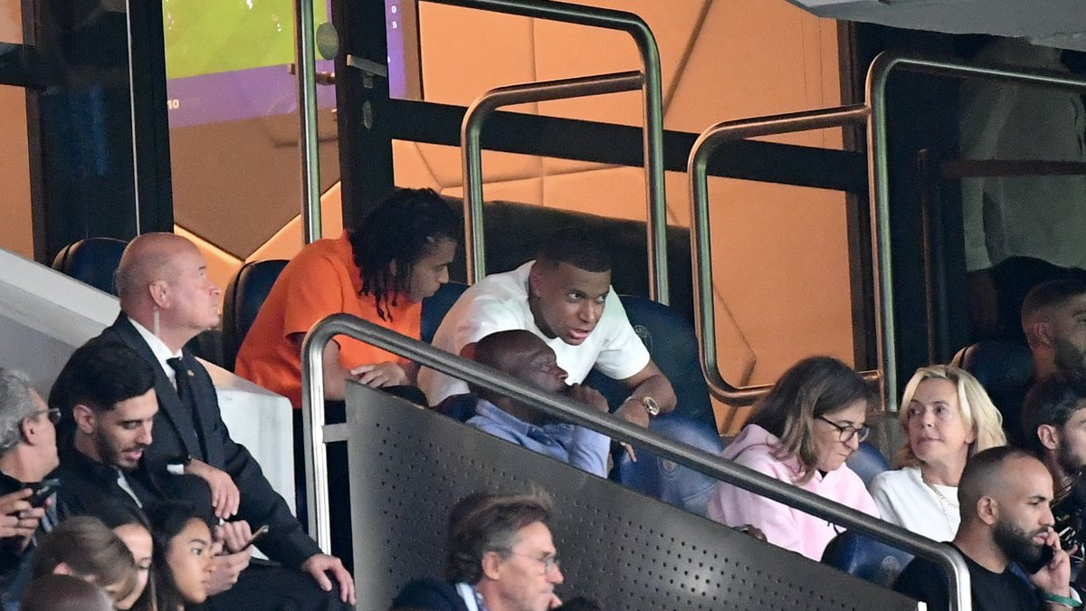 PSG : La mère de Mbappé a choisi son prochain club ! - Le10sport.com