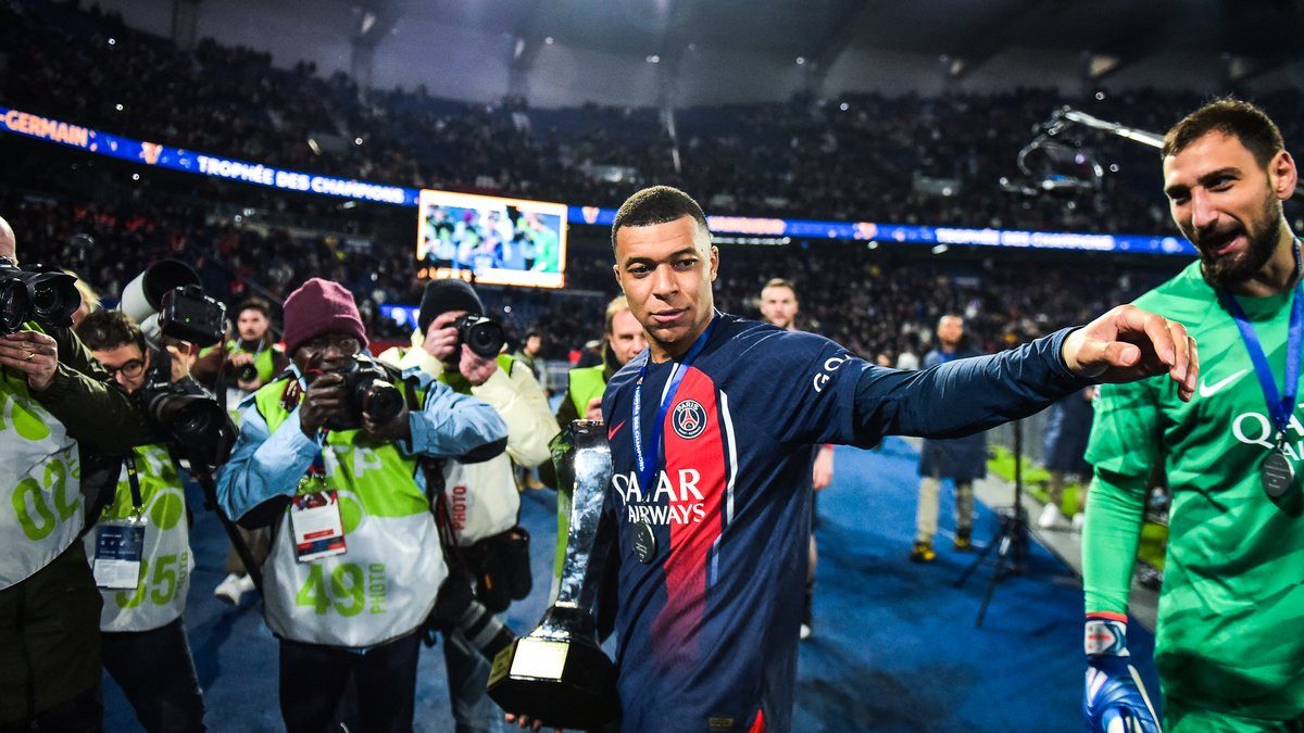 PSG : Kylian Mbappé fait son Michael Jordan ? - Le10sport.com