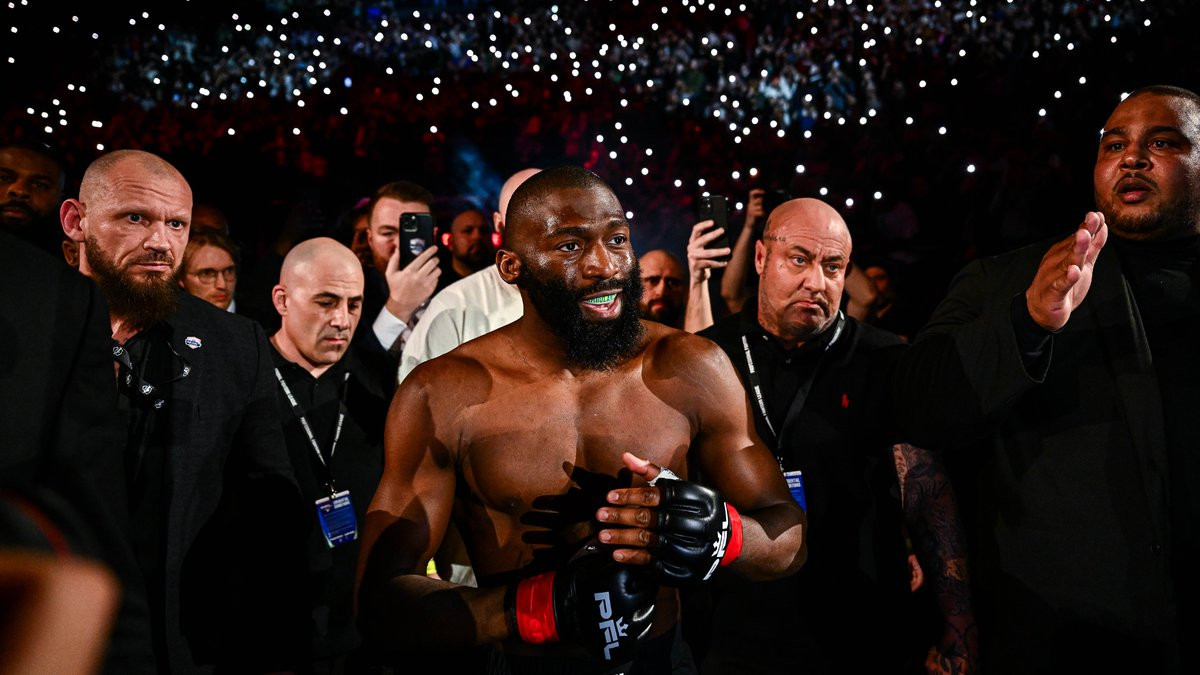 MMA : Une star de la boxe rend hommage à Cédric Doumbè - Le10sport.com