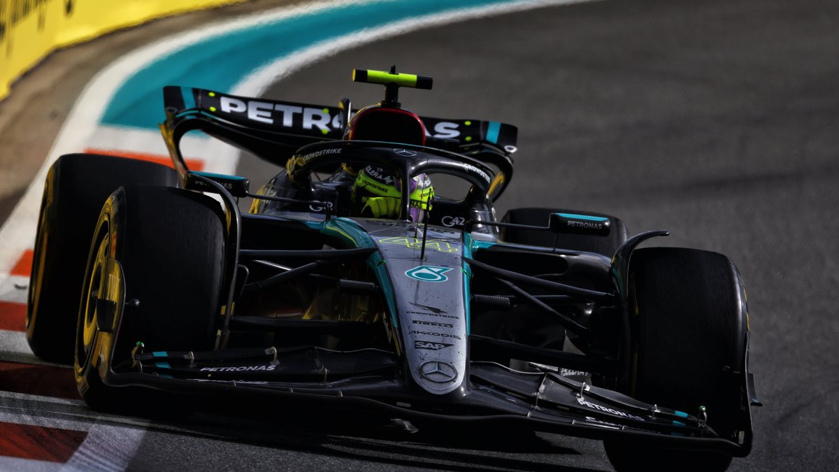 F1 : Ferrari interpelle déjà Lewis Hamilton - Le10sport.com