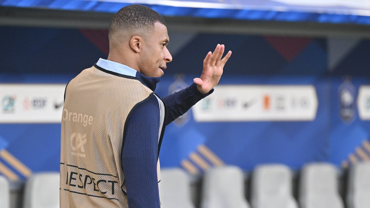 Mercato : Un attaquant répond au PSG pour remplacer Mbappé - Le10sport.com