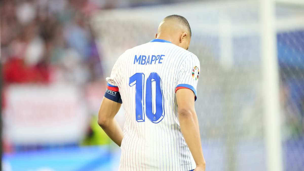 Euro 2024 : Le clan Mbappé sort du silence après la blessure ! - Le10sport.com