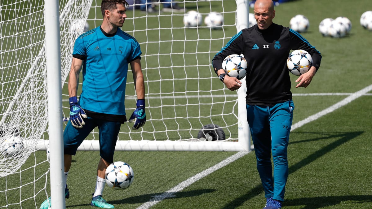 Officiel : Zidane dit adieu à l’équipe de France ! - Le10sport.com