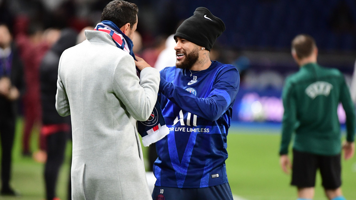 Foot - PSG : Un ancien de l'ère QSI monte en défense sur Neymar ...