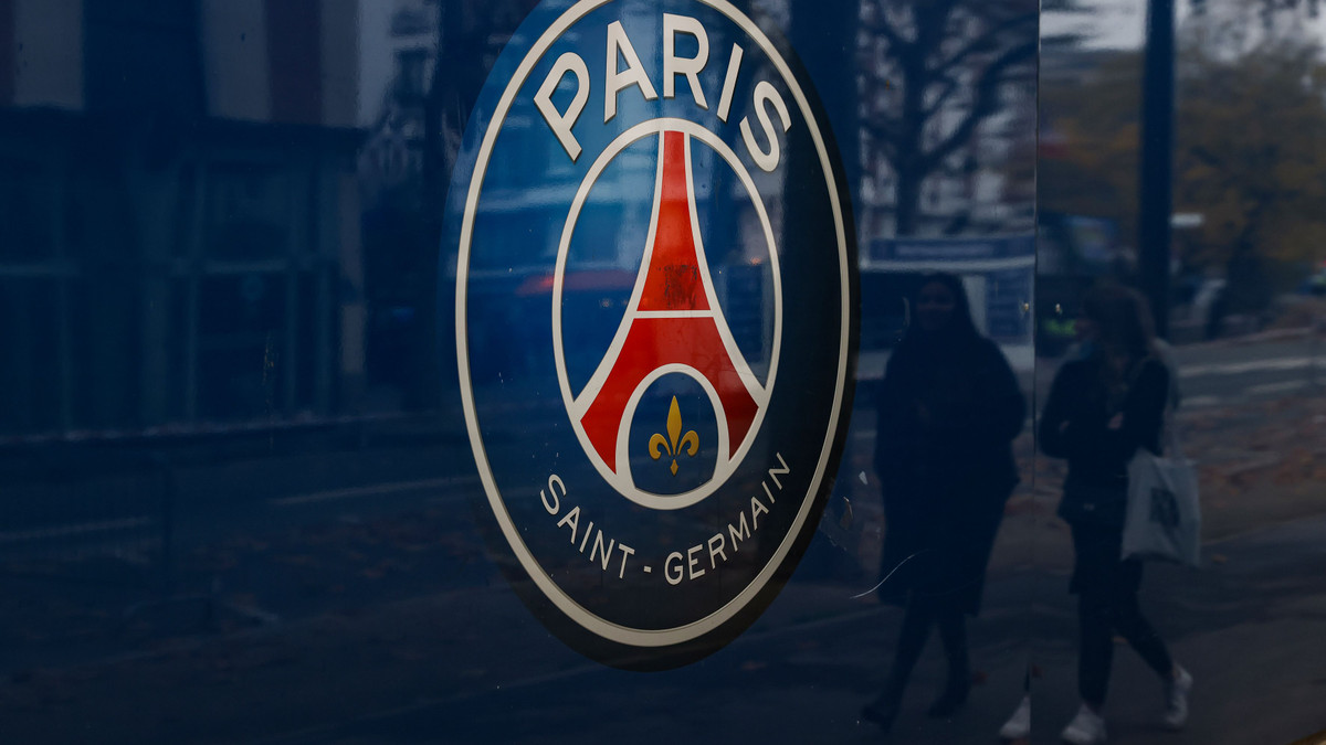 Son avion est prêt, une nouvelle recrue arrive au PSG ! - Le10sport.com