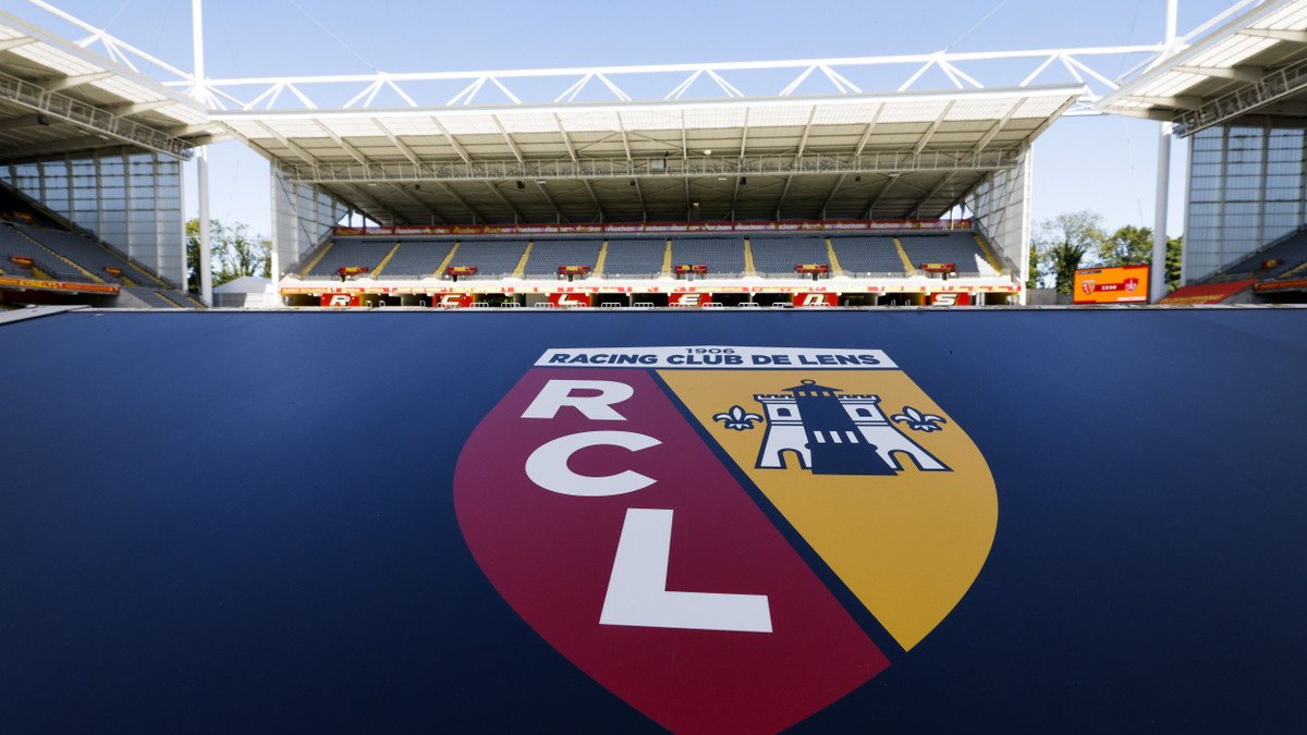 Transferts : Le RC Lens dégaine pour un gros coup à l’étranger - Le10sport.com