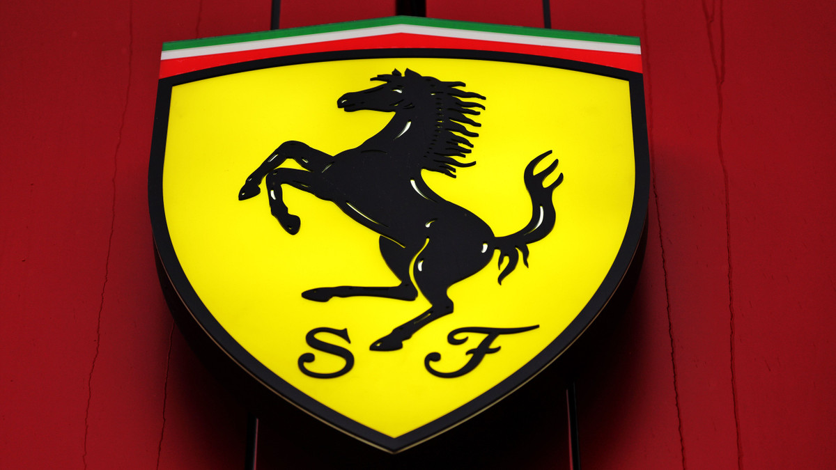 F1 : Largué, un pilote trouve l’amour... grâce à Ferrari ! - Le10sport.com