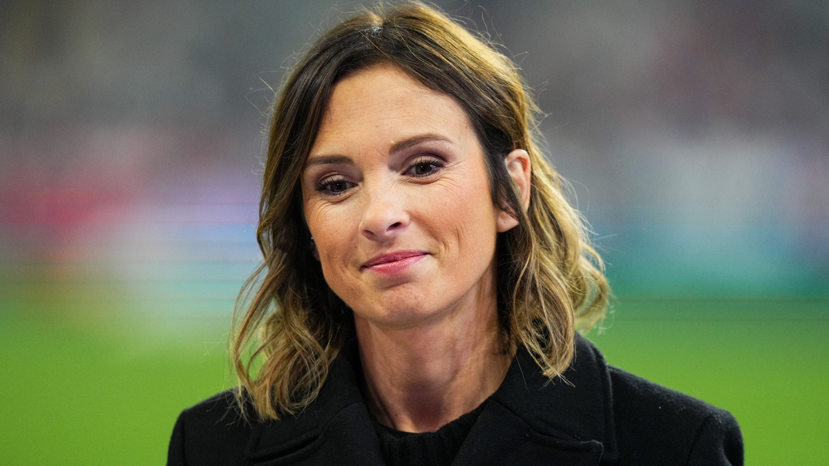 Isabelle Ithurburu officialise sa nouvelle histoire ! - Le10sport.com