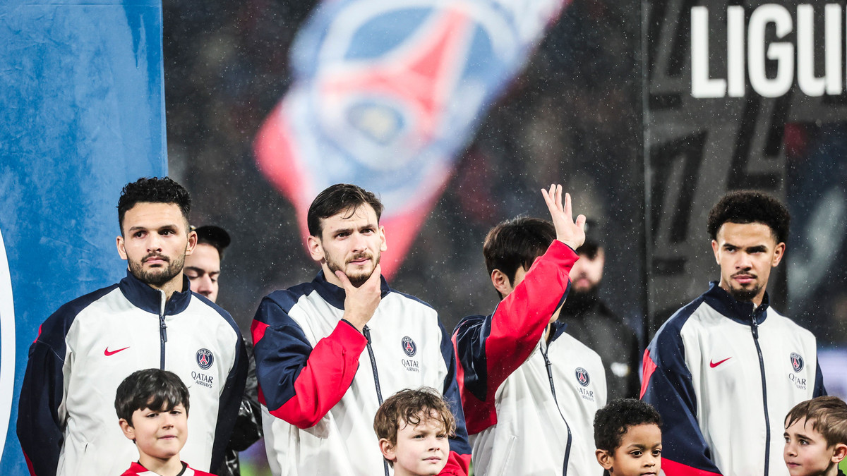 «Plusieurs offres», la nouvelle star du PSG affole le mercato ...