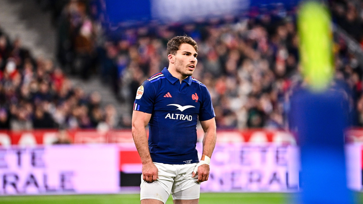 Rugby : Antoine Dupont abandonné, «c’est une épreuve» - Le10sport.com