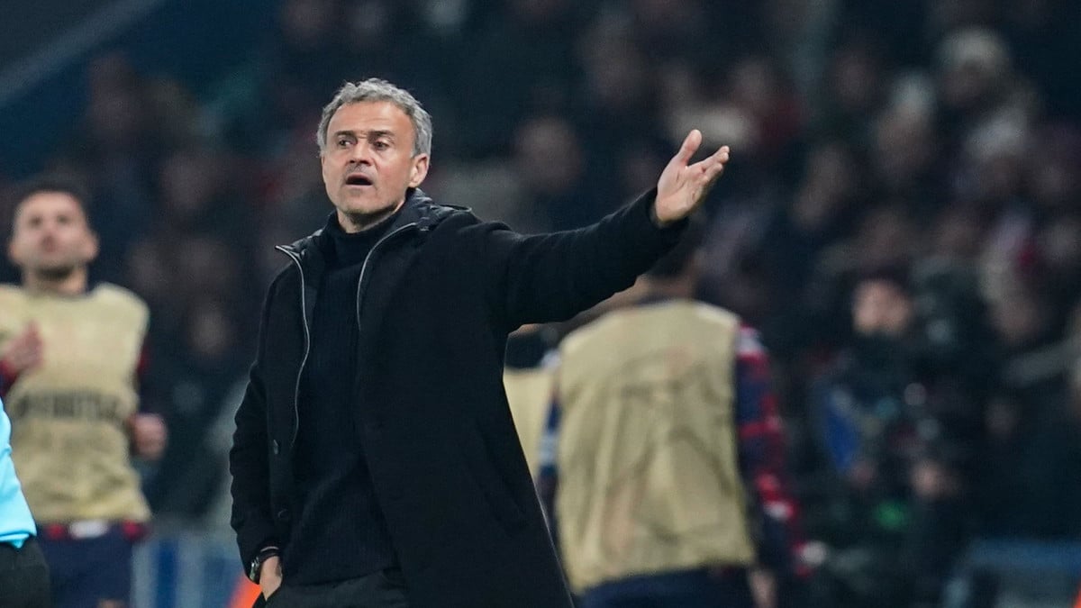 PSG : Luis Enrique se fait chambrer dans le vestiaire ! - Le10sport.com PSG : Luis Enrique se fait chambrer dans le vestiaire ! - Le10sport.com