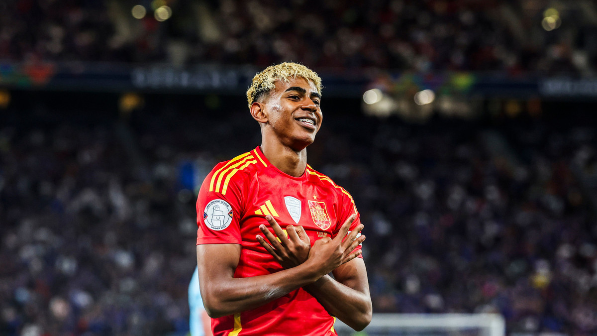 Lamine Yamal, la signature annoncée pour 2026 ! - Le10sport.com