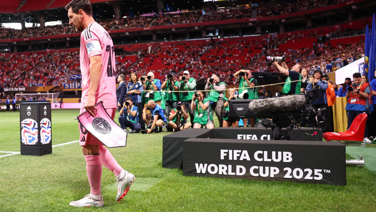 PSG : Lionel Messi change d’équipe, la photo qui fait le buzz ...