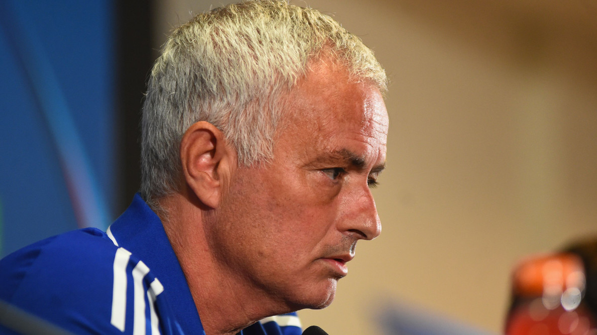 Real Madrid : Le plan de José Mourinho pour «mettre fin à la crise ...