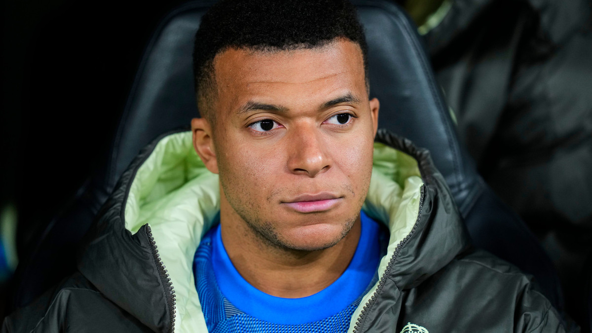 Kylian Mbappé la drague, son ex vrille complètement ! - Le10sport.com