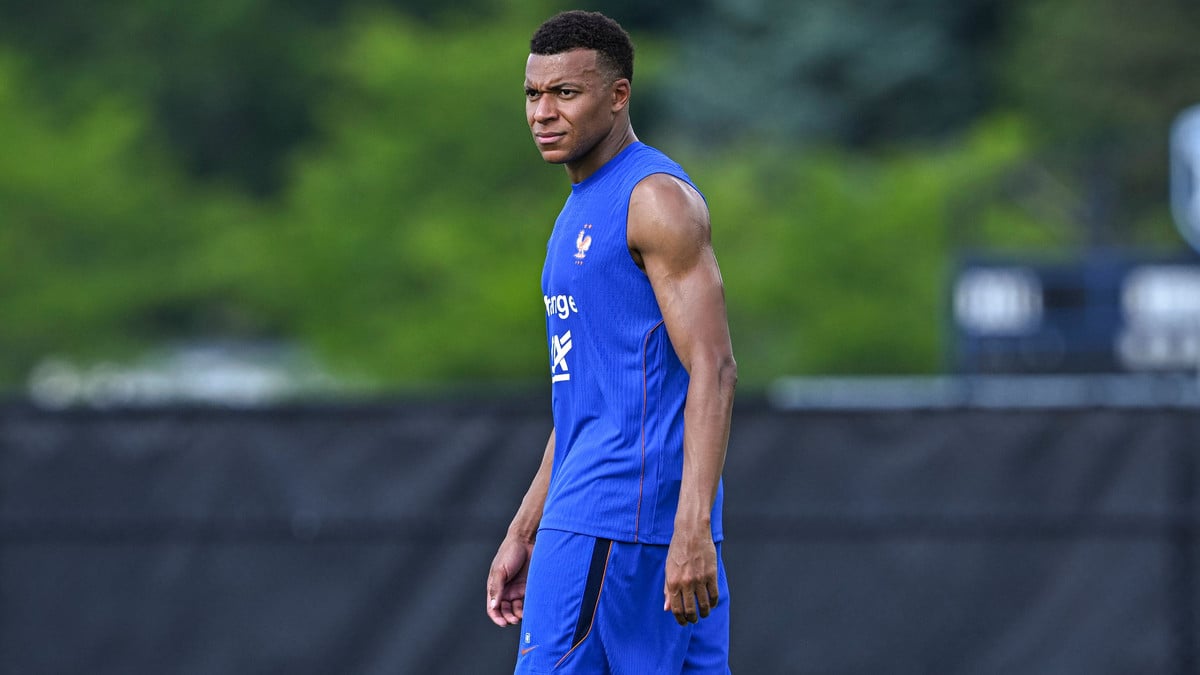 Equipe de France : L’amusante promesse de Kylian Mbappé s’il marque ...