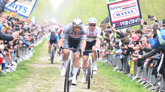 Cyclisme : Milan San Remo-Paris-Roubaix, Van der Poel envoie un message ...