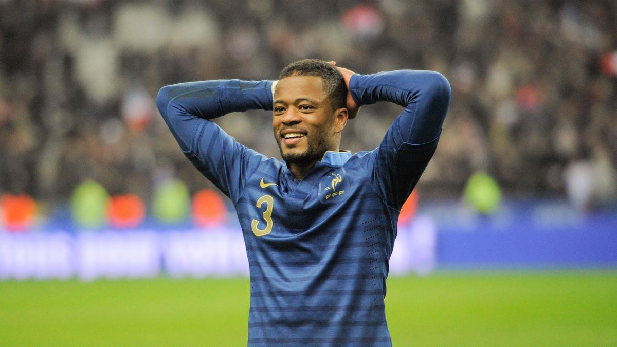 Équipe de France : Après le PSG, Landreau peut comprendre Evra ...