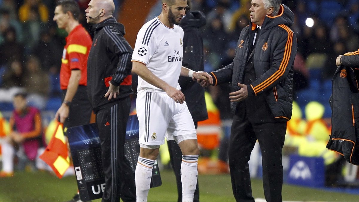 Real Madrid : Quand Carlo Ancelotti vole au secours de... Karim Benzema ! - Le10sport.com