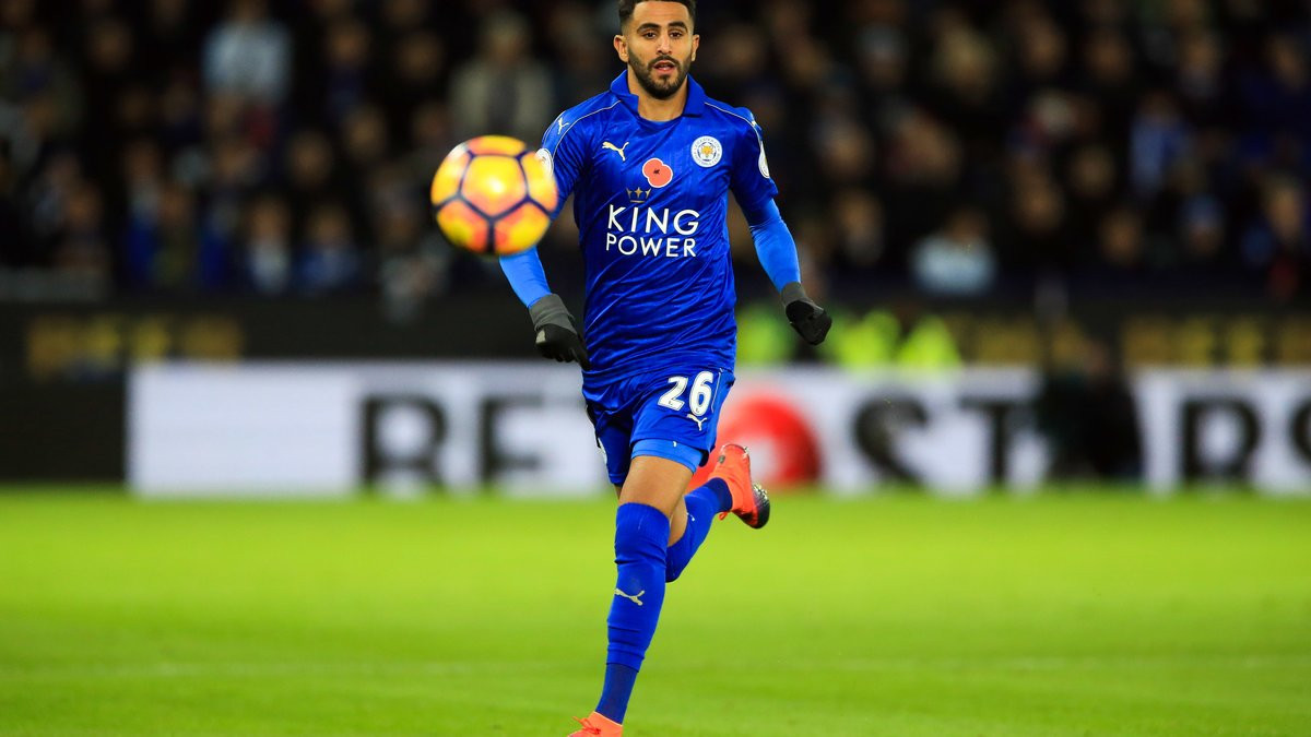 Mercato - Barcelone : Riyad Mahrez fait un appel du pied à Lionel Messi ...