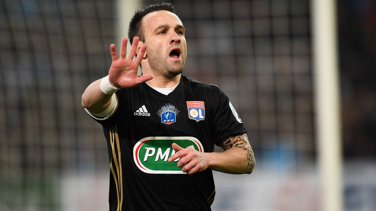 OM/OL : Mathieu Valbuena répond aux sifflets du Vélodrome ! - Le10sport.com