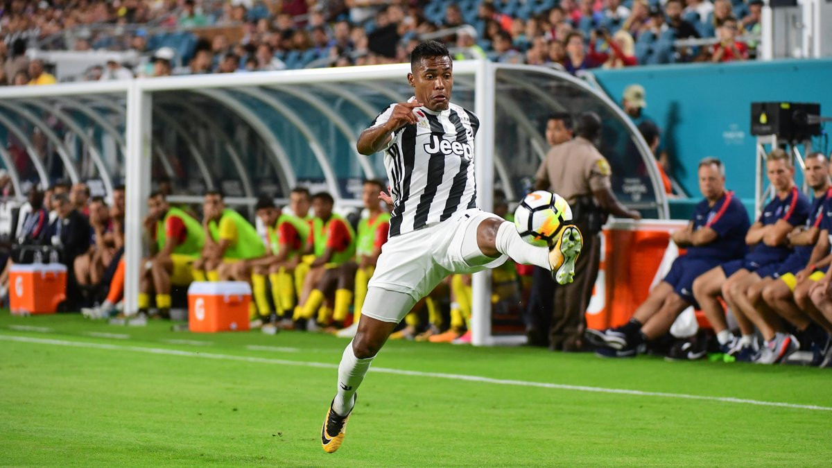 Mercato - Chelsea : La tendance se confirme pour Alex Sandro ...