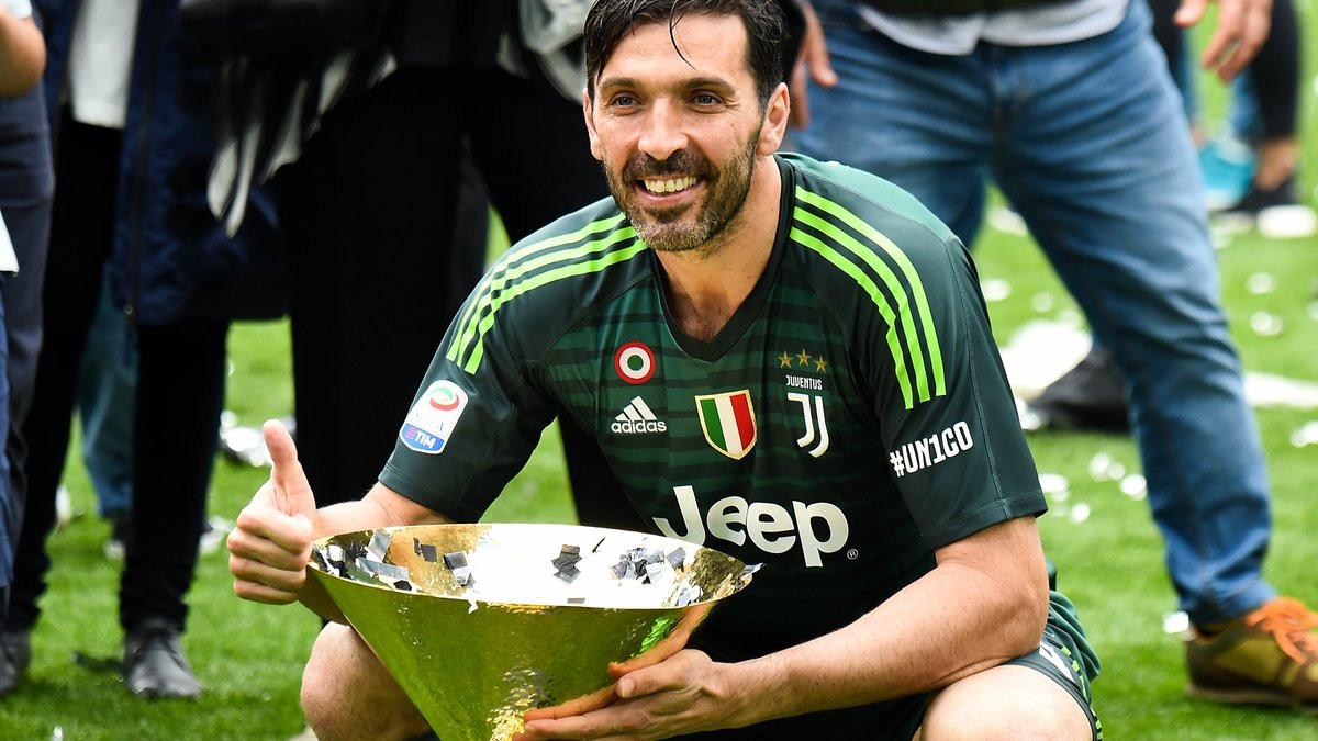 Mercato - PSG : Gianluigi Buffon aurait fixé un ultimatum pour son ... Mercato - PSG : Gianluigi Buffon aurait fixé un ultimatum pour son ...