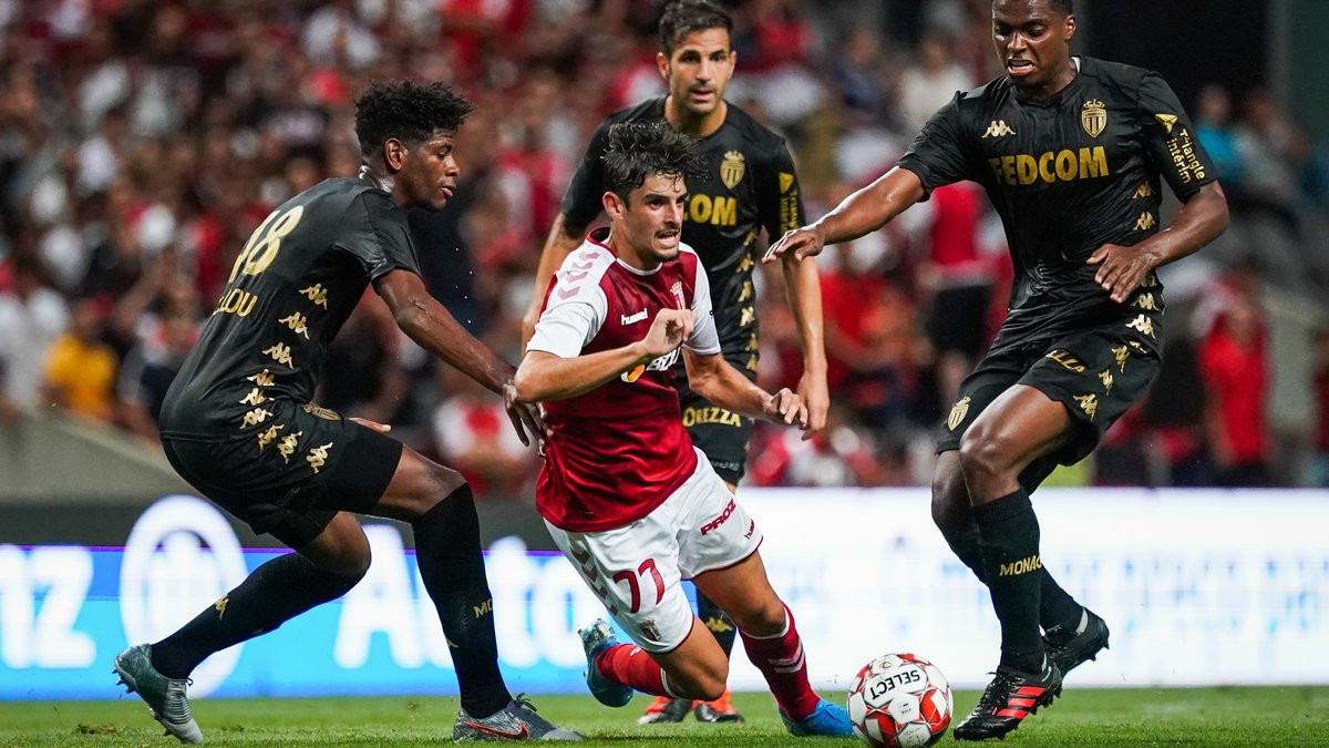 Mercato - Barcelone : Le «nouveau Cristiano Ronaldo» au Barça ? La ...