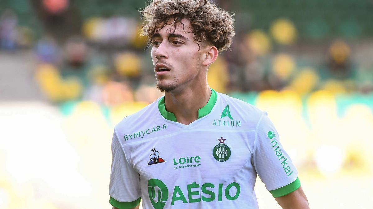 Mercato - ASSE : Aouchiche se livre sur son adaptation chez les Verts ...