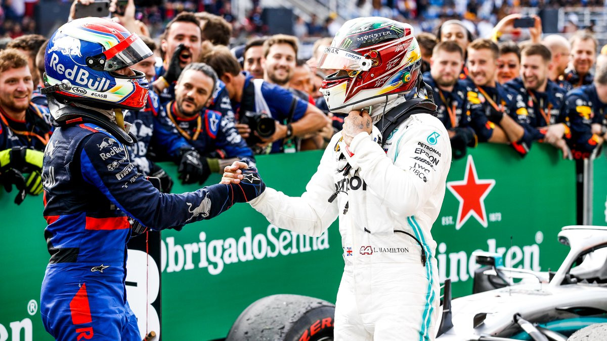 Formule 1 : Pierre Gasly s'enflamme pour Lewis Hamilton ! - Le10sport.com