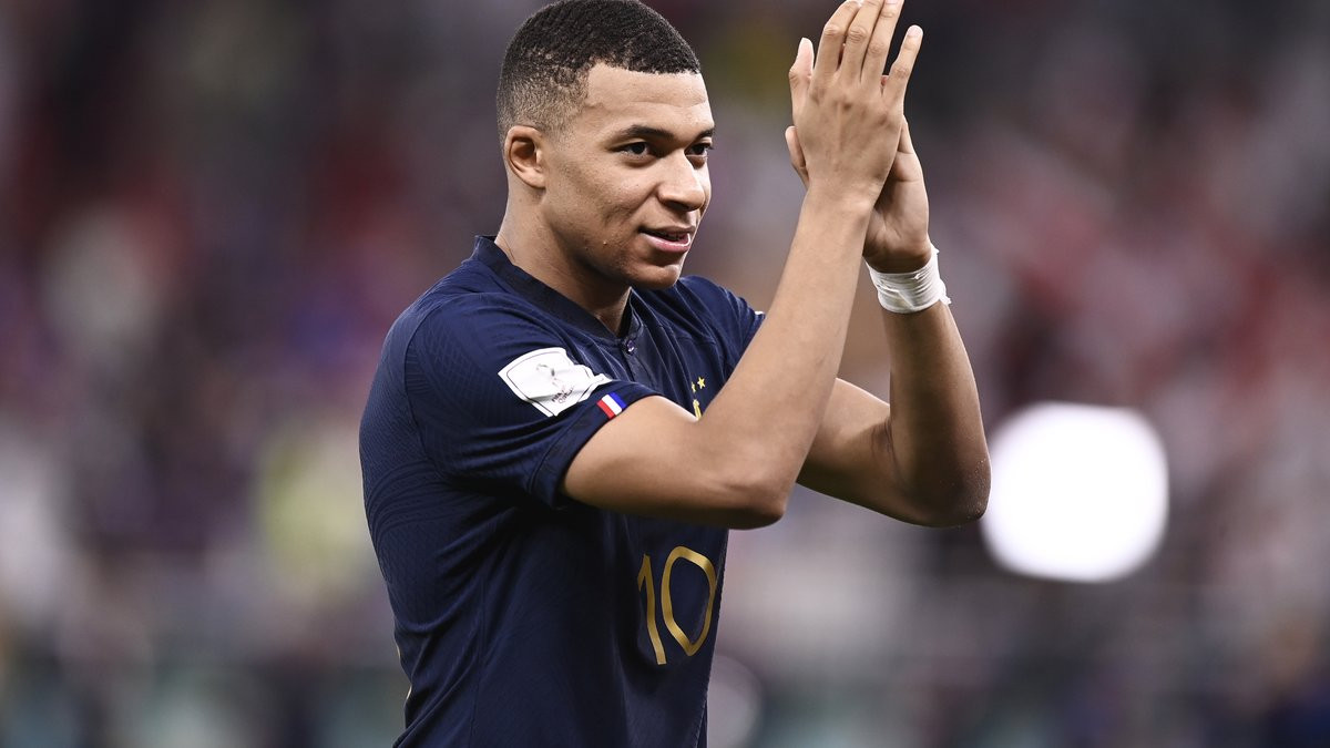 Equipe de France : Kylian Mbappé fait halluciner le monde entier ...