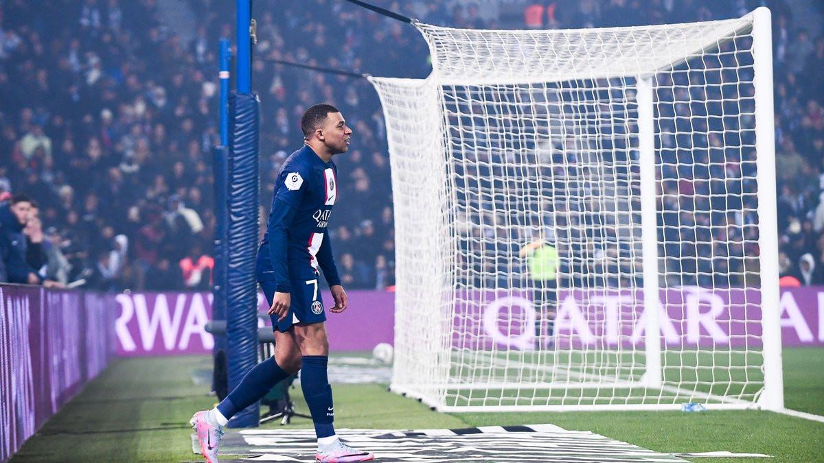 Mercato : Le PSG vise quatre stars pour oublier Mbappé - Le10sport.com Mercato : Le PSG vise quatre stars pour oublier Mbappé - Le10sport.com