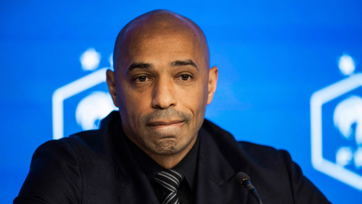 Il vit un calvaire au PSG, Thierry Henry lui passe un coup de fil ...