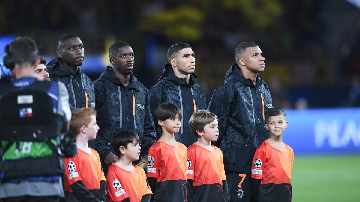 «Je regrette de ne pas l’avoir soulevé» : Une star du PSG lui a fait ...