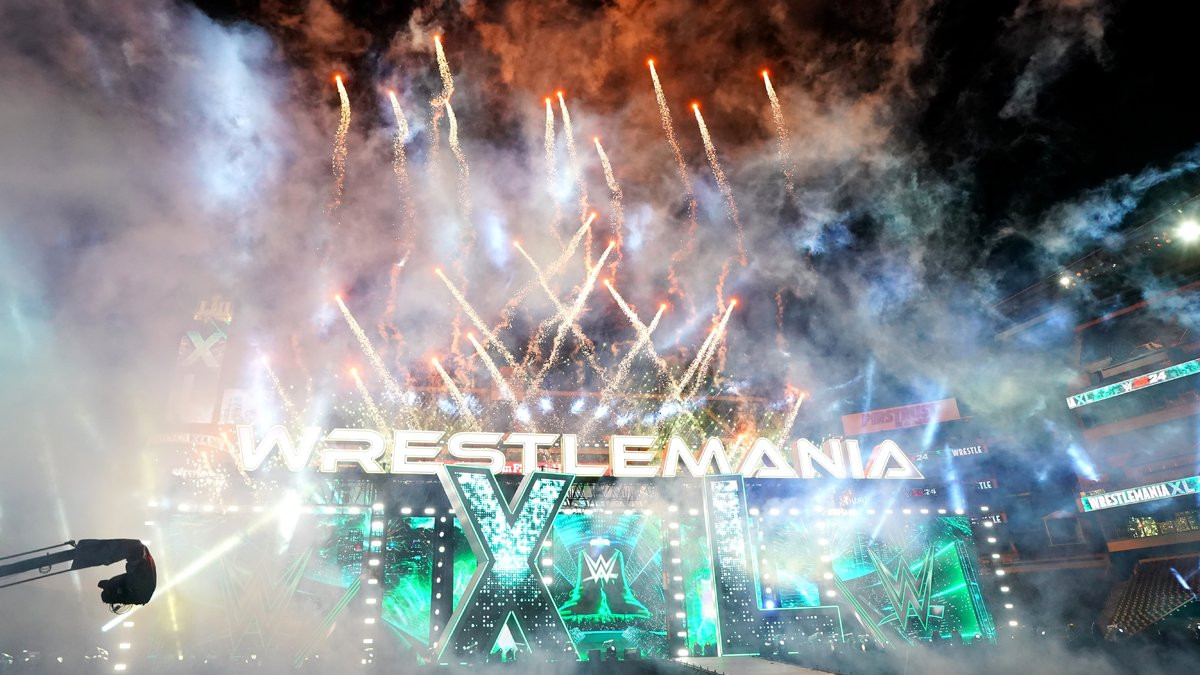 WWE : Surprises, retour, entrées folles... Les résultats et les images ...